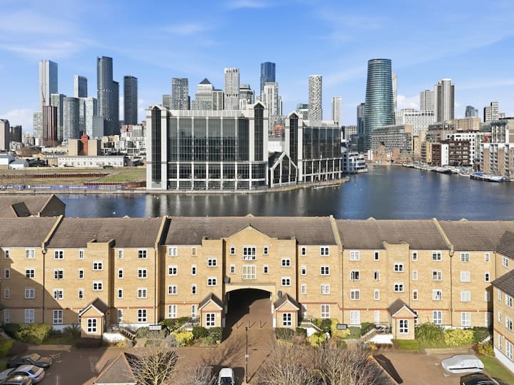Bright E14 1br | Canary Wharf In Minutes - London