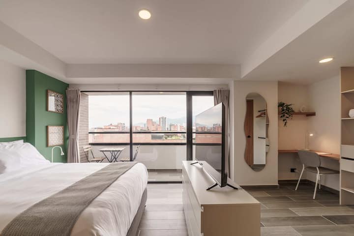 W* | Engaging Loft W/ Balcony In Laureles - Medellín