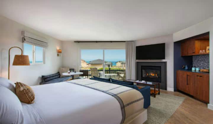 Coastal Views And Renewal Studio & Spa - Marina, CA