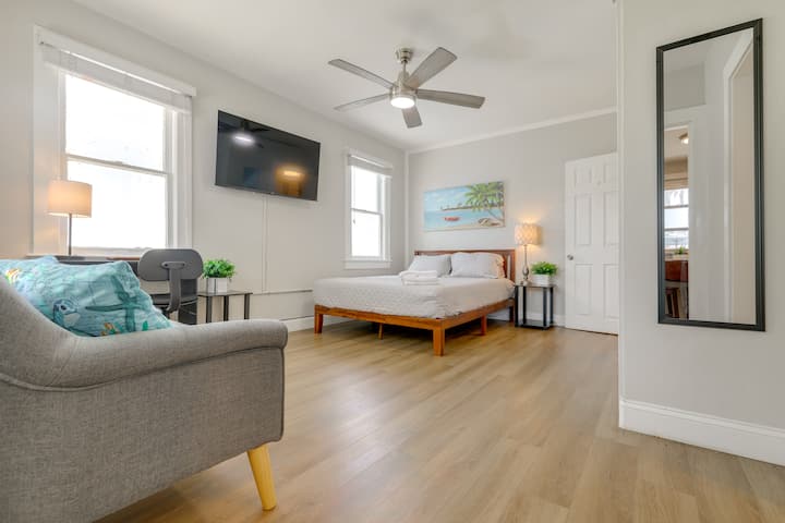 1 Mi To Lake Worth Beach: Studio W/ Shared Patio - Lake Worth, FL