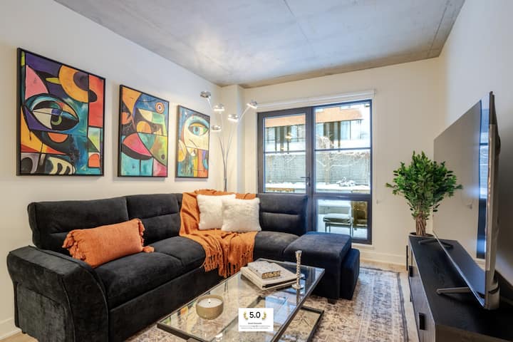 Downtown Stay|rooftop Pool, Gym & Parking - Montreal
