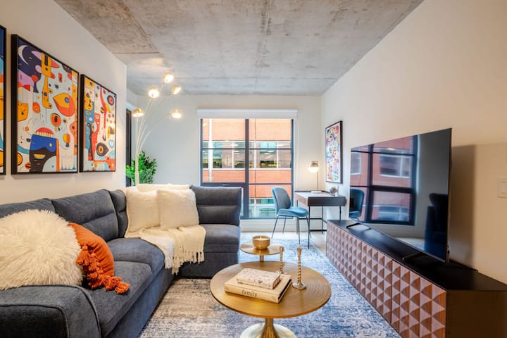 Griffintown Luxe|rooftop Pool, Gym & Parking - Montreal