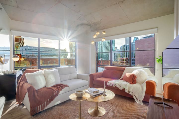 Stylish 2br | Gym & Rooftop Pool - Montreal