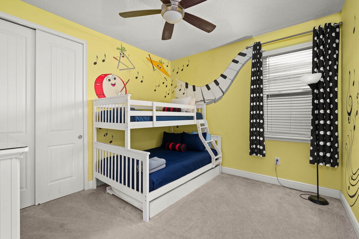 Private Heated Pool! Game room, 6MI to Disney - Houses for Rent in ...