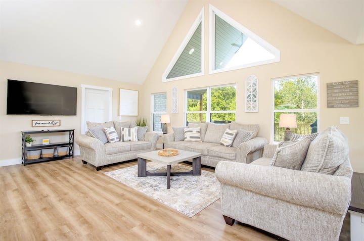 9 Bedrooms Movie Theater Boat Slip Maximum Fun! - Tennessee