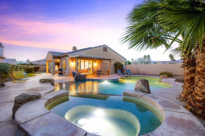 Ultimate Escape: Pool, Spa & Lakefront Serenity - Indio, CA