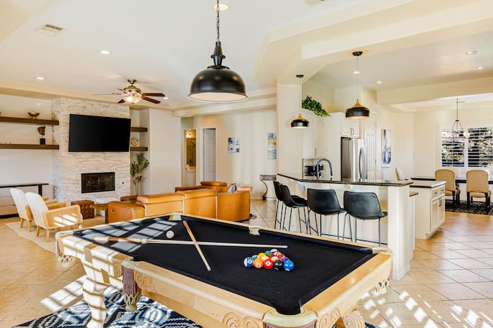 Terra Sol By Vare | Pool, Spa, Bbq, Lake On Site! - Coachella, CA