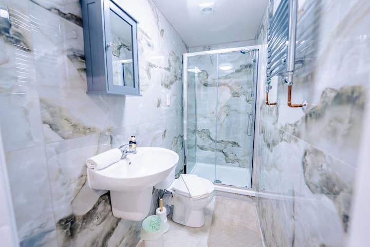 Cosy 2br Flat Steps From Cardiff Pubs & Town - Cardiff