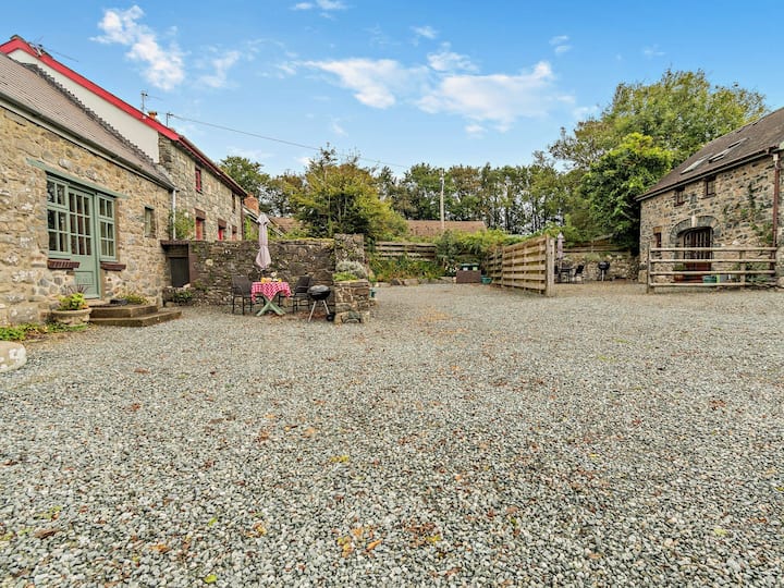 1 Bed In Llandeloy (92673) - Solva