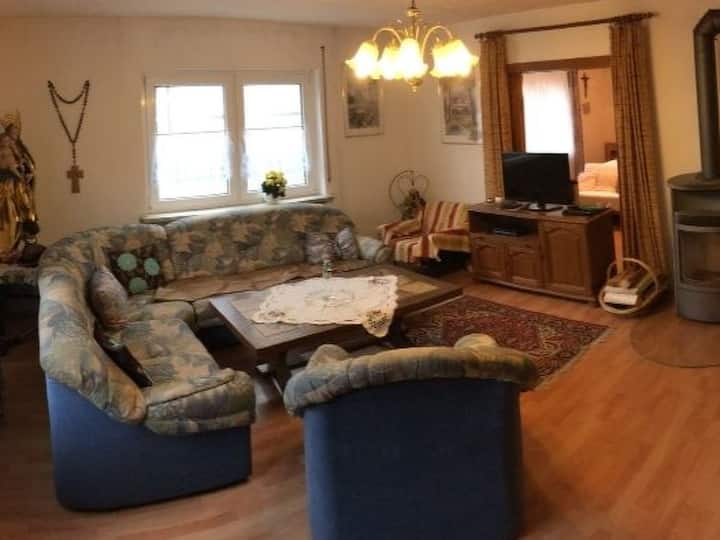 Große Ferienwohnung In Gosberg Mit Terrasse, Garte - Ebermannstadt