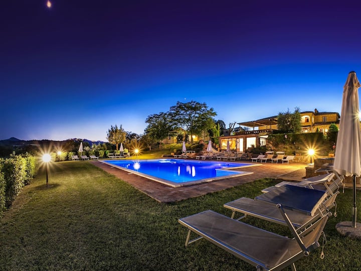 Sanguineto' Wohnung Mit Schwimmbad By Interhome - Montepulciano