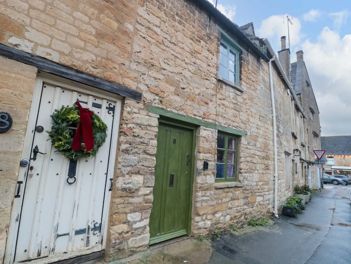 6 Priory Lane - Burford