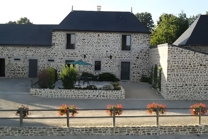 Gîte De La Haie Bourgère - Mayenne