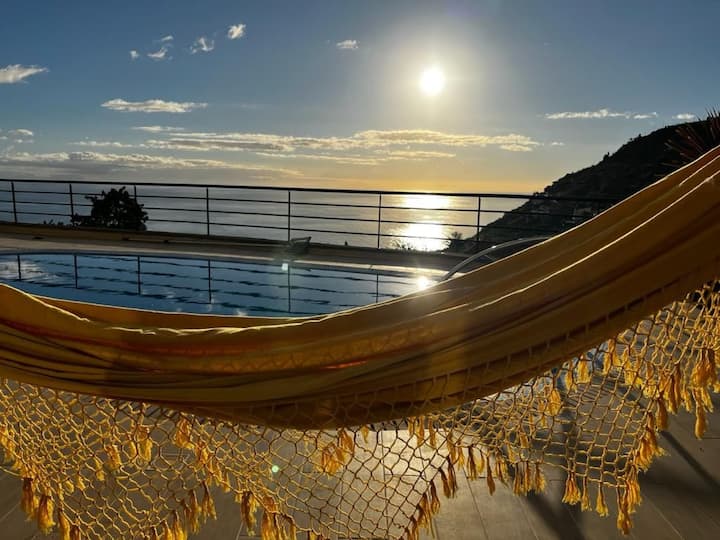 Finca "Calheta" Mit Blick Auf Das Wasser - Madeira