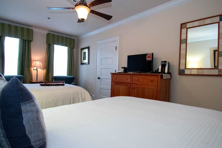 Elegant Retreat With Modern Flat-screen Tv - Berea, KY