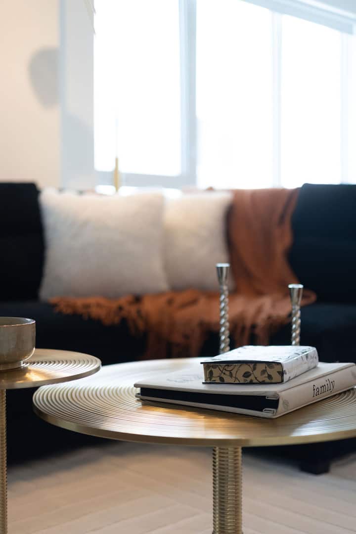 Downtown Montreal Pool & Rooftop Retreat - Island of Montreal