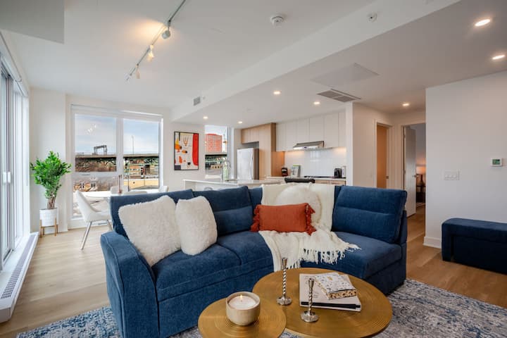 Mtl Retreat | Pool, Gym, Free Parking - Montréal