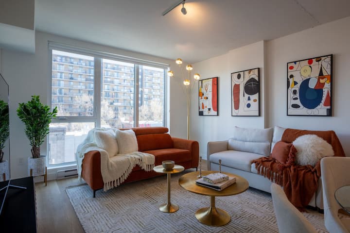 Cityview Mtl | Pool, Gym, Parking - Montreal