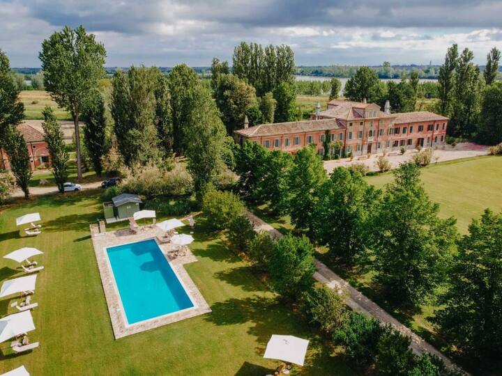 Villa Mit Gemeinschaftspool Zwischen Ferrara Und V - Adria