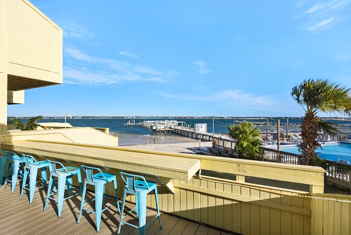 Buena Vida 23 | Waterfront Pet-friendly Townhome - Navarre Beach, FL
