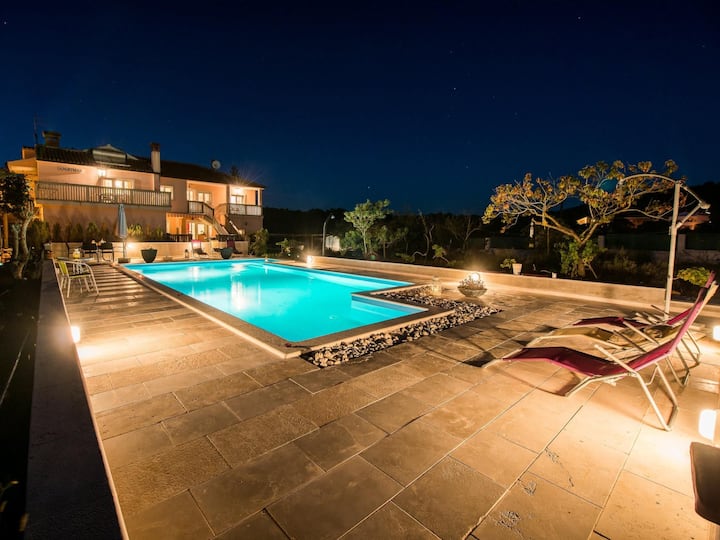 "Lidia" Mit Terrasse By Interhome - 로빈