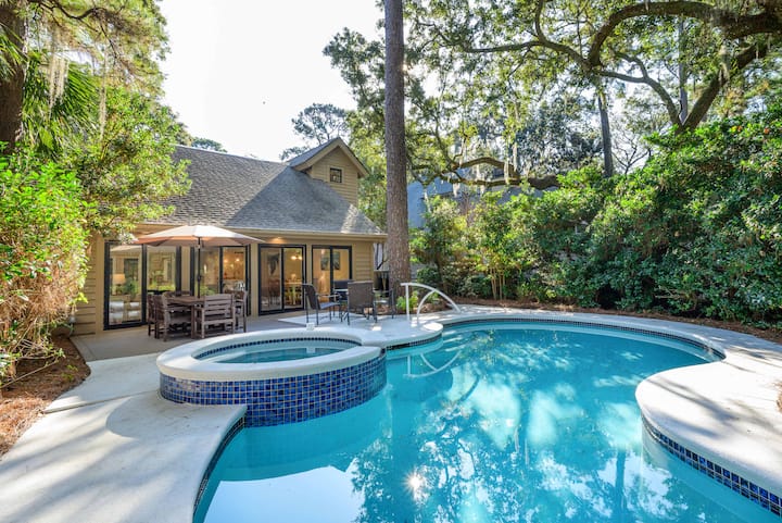 35 Wagon Rd | Luxury Sea Pines Home W/ Pool & Spa - Hilton Head Island