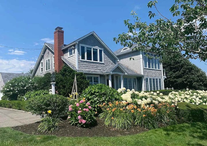 Ocean View Newport Retreat Near Beach & Cliff Walk - Newport, RI