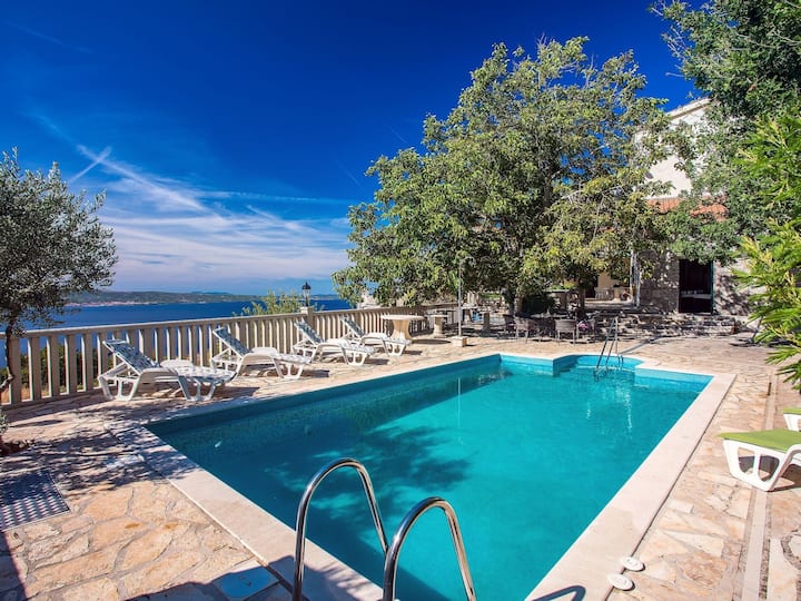 Villa Simunovi Dvori By Interhome - Omiš