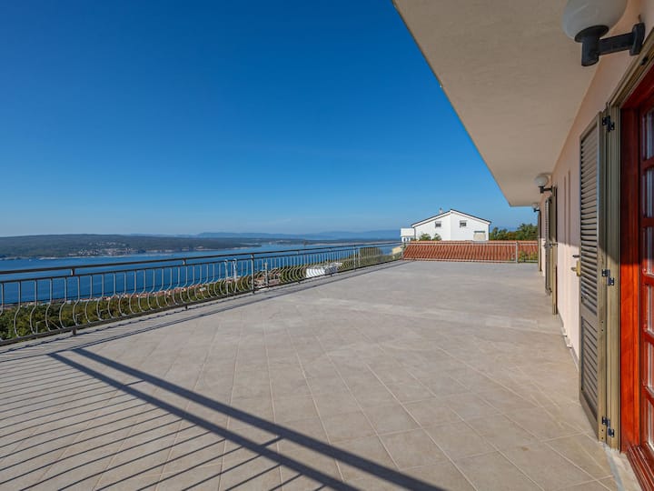 Appartement In Crikvenica Mit Großem Garten - Novi Vinodolski