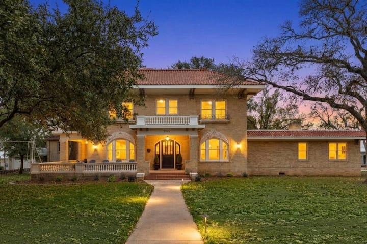 New Spacious 5 Br Near Txst, Ufcu Stadium & River! - San Marcos, TX