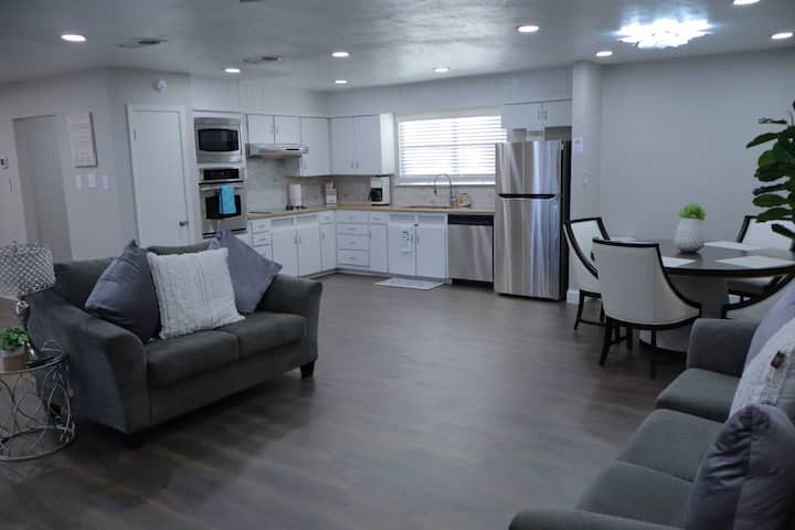 Euless, Tx• Remodeled Home 10 Min From Dfw • - Grapevine, TX