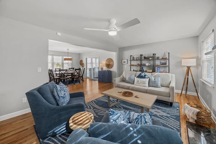 Dog Friendly & Ping Pong! 5-8 Min Walk To Beach! - Isle of Palms, SC