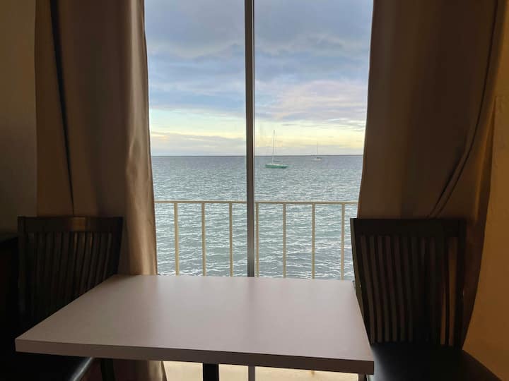 King Room With Bay Views In Quiet Area - Hilo, HI