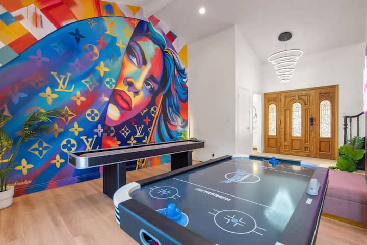 Designer Dream| Pool And Spa| Game Room| Sleeps 10 - Los Angeles, CA