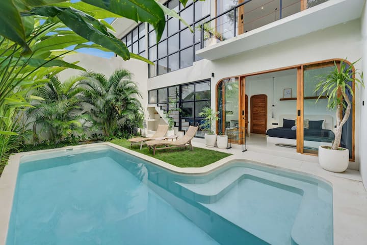 Trinity Villa: Stylish 3br Retreat In Canggu - Bali
