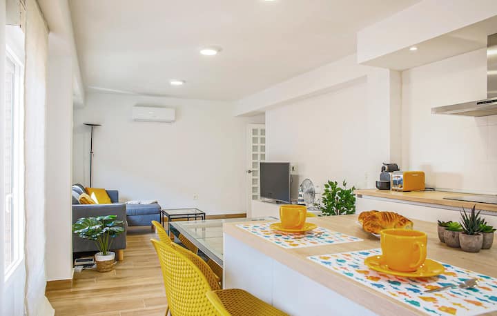 Lovely Apartment In Almeria With Wifi - Almería