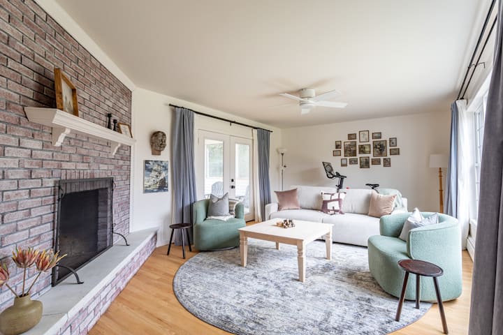 New: Chic Colonial - Family, Fun, Food & Forays! - Catskill