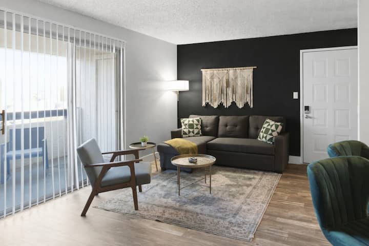 Near Asu & Airport|patio|gym|pool|w/d|parking|pet - Tempe, AZ