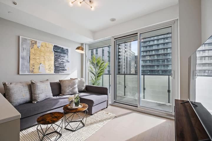 Stylish Stay In Heart Of Toronto + 1 Free Parking - Toronto