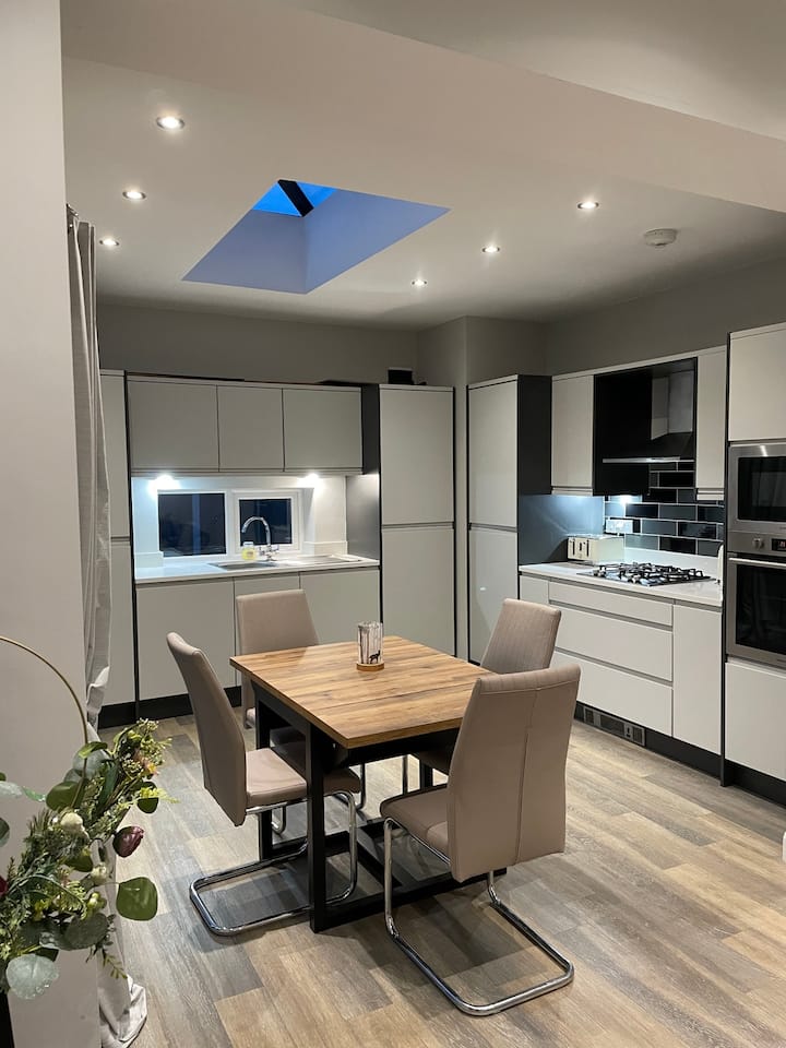 Comfortable 2br Home In Southport Up To 6 Guest - Southport