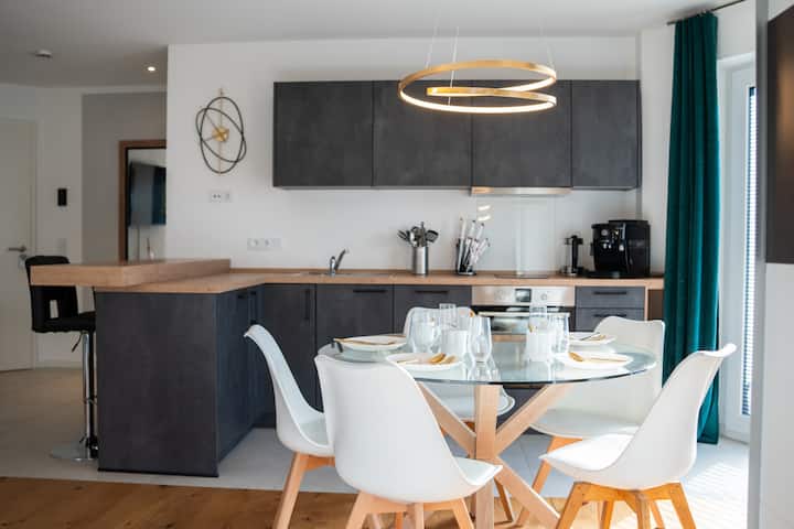 Yaystay - Deluxe Nr 2 | Terrasse | E-parkplatz - Raubling