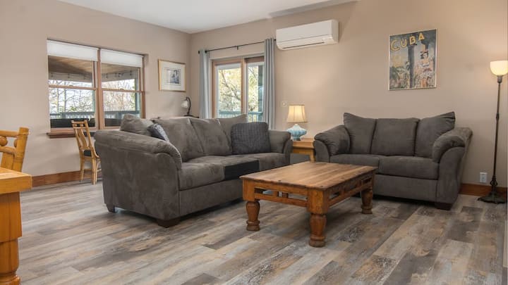 Bell Street Oasis - Bayfield, WI