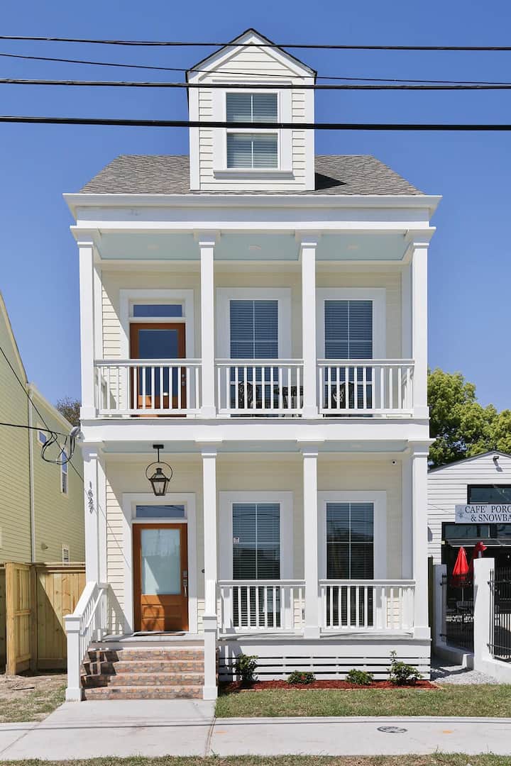 Expansive Modern Luxury Home - Streetcar Adjacent! - New Orleans, LA