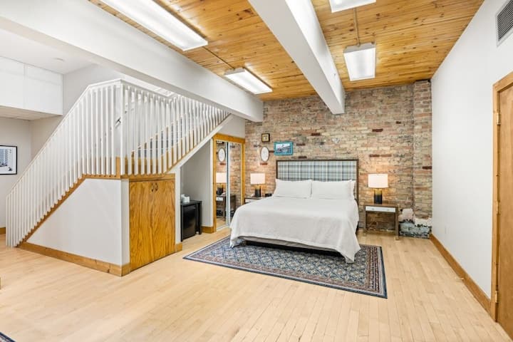 Downtown Glenwood Springs | Central Location - Glenwood Springs, CO