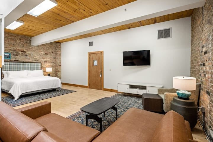 Downtown Glenwood Springs | Central Location - Glenwood Springs, CO