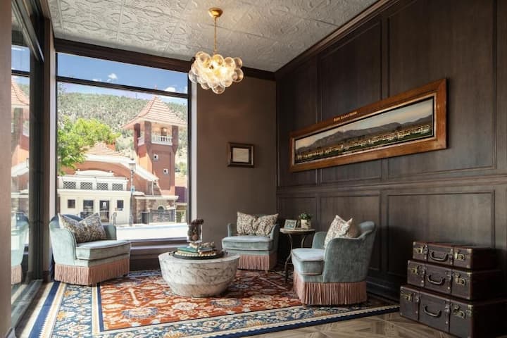 4 Stylish Stays Near Entertainment District - Glenwood Springs, CO