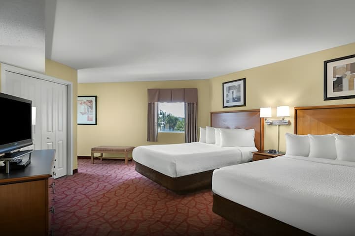 2 Relaxing Coastal Getaway W/ Hot Tubs And Pools - Myrtle Beach, SC