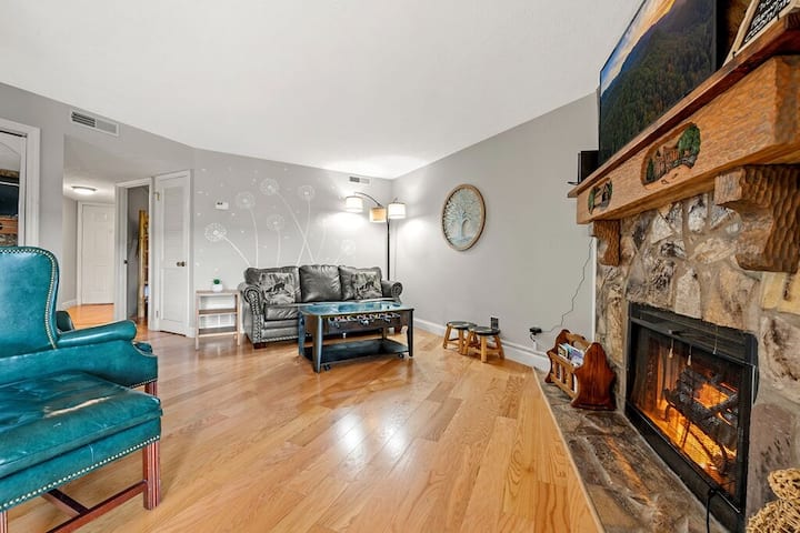 *Charming 2bd Retreat! Pool +Wifi +Great Location* - Gatlinburg, TN