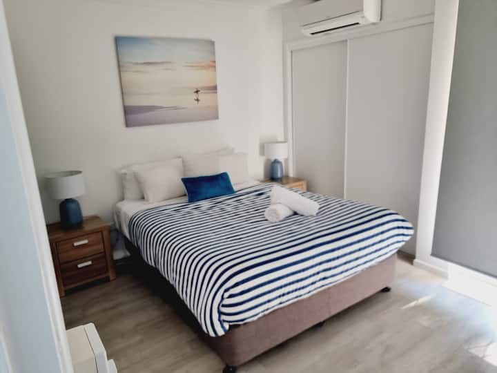 Pandanus Coolum Beach 2 Bedroom Exec Apartment - Coolum Beach