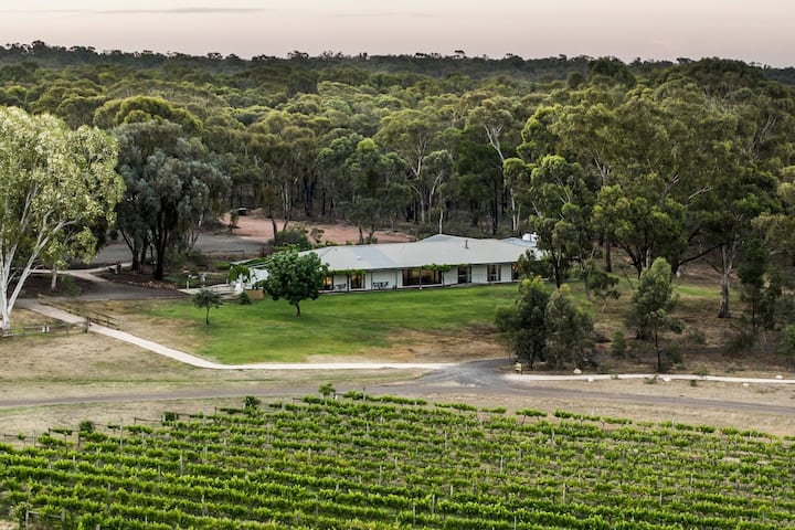 The Garden Nook Single I Solterra & Vine - Bendigo